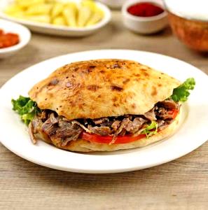 100 Gram Tombik Et Döner Kaç Kalori? | kackalori.com.tr